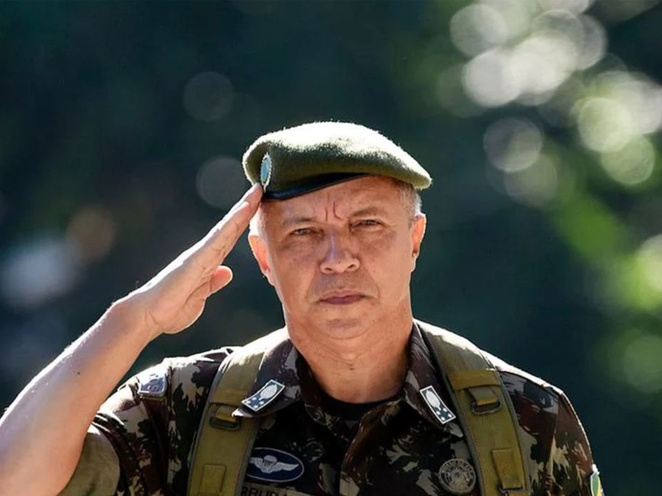 Will the commander of the Brazilian Army (General Tomás Paiva) remain ...