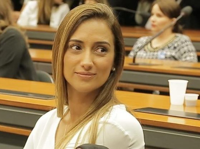 Will Flávia Arruda leave office by the end of 2021? - Cabinet ...